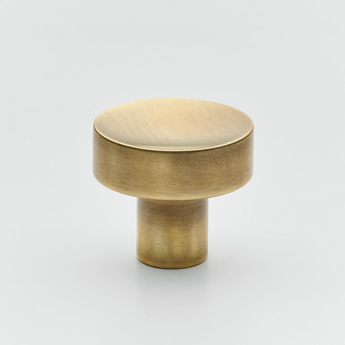 Wright Concave Cabinet Knob – Henry Blake